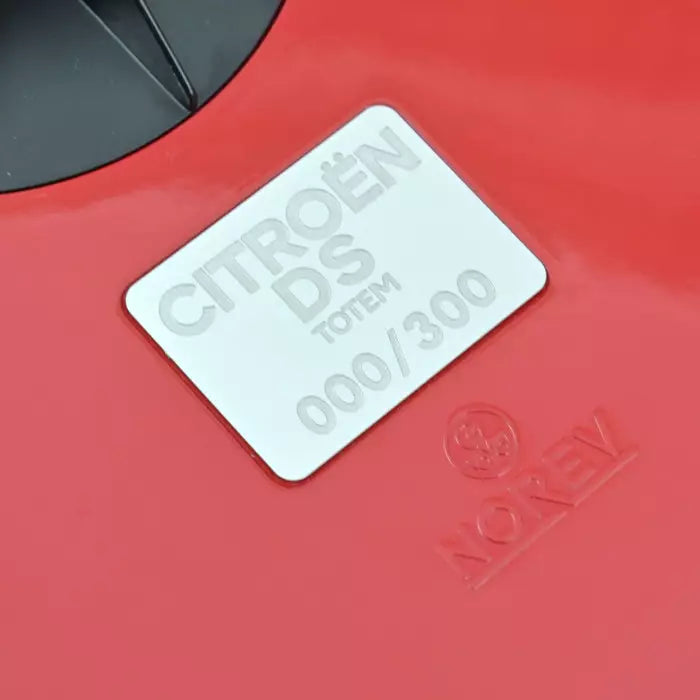 Citroën DS 19 Totem 1957 Red/Beige 1:12 - Exclusive 300 pcs – Citrostore